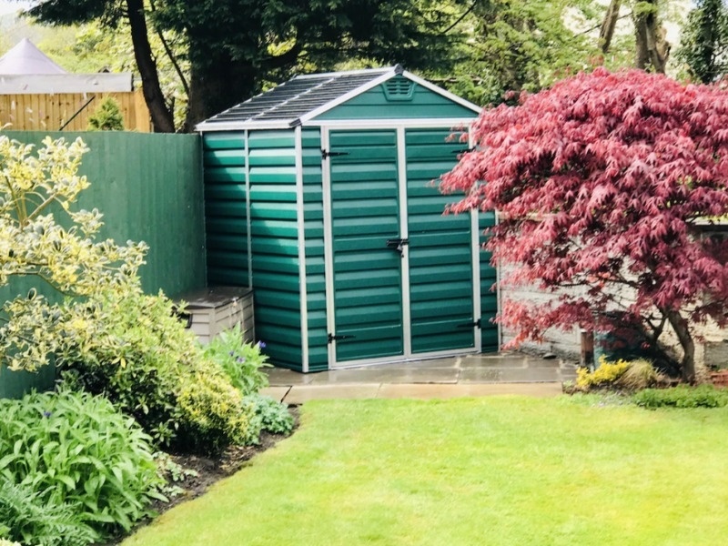 Seasonal lawn care calendar - Knights Garden Centres