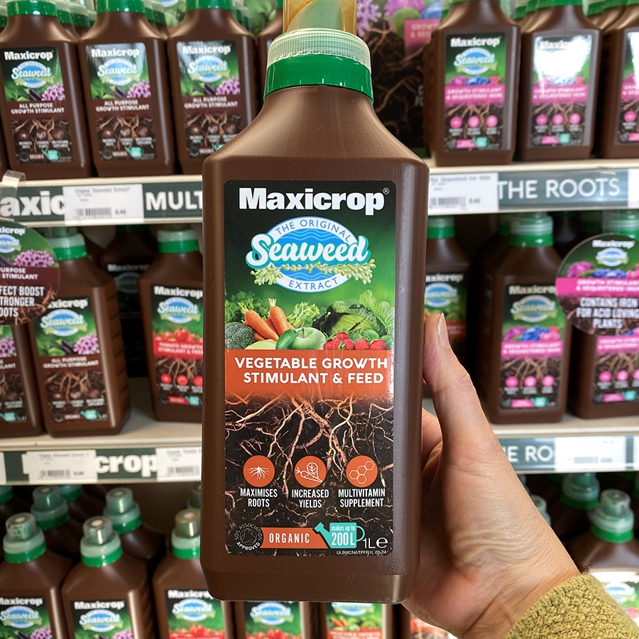 Maxicrop Vegetable Growth Stimulant & Feed 1 litre - Knights Garden Centres